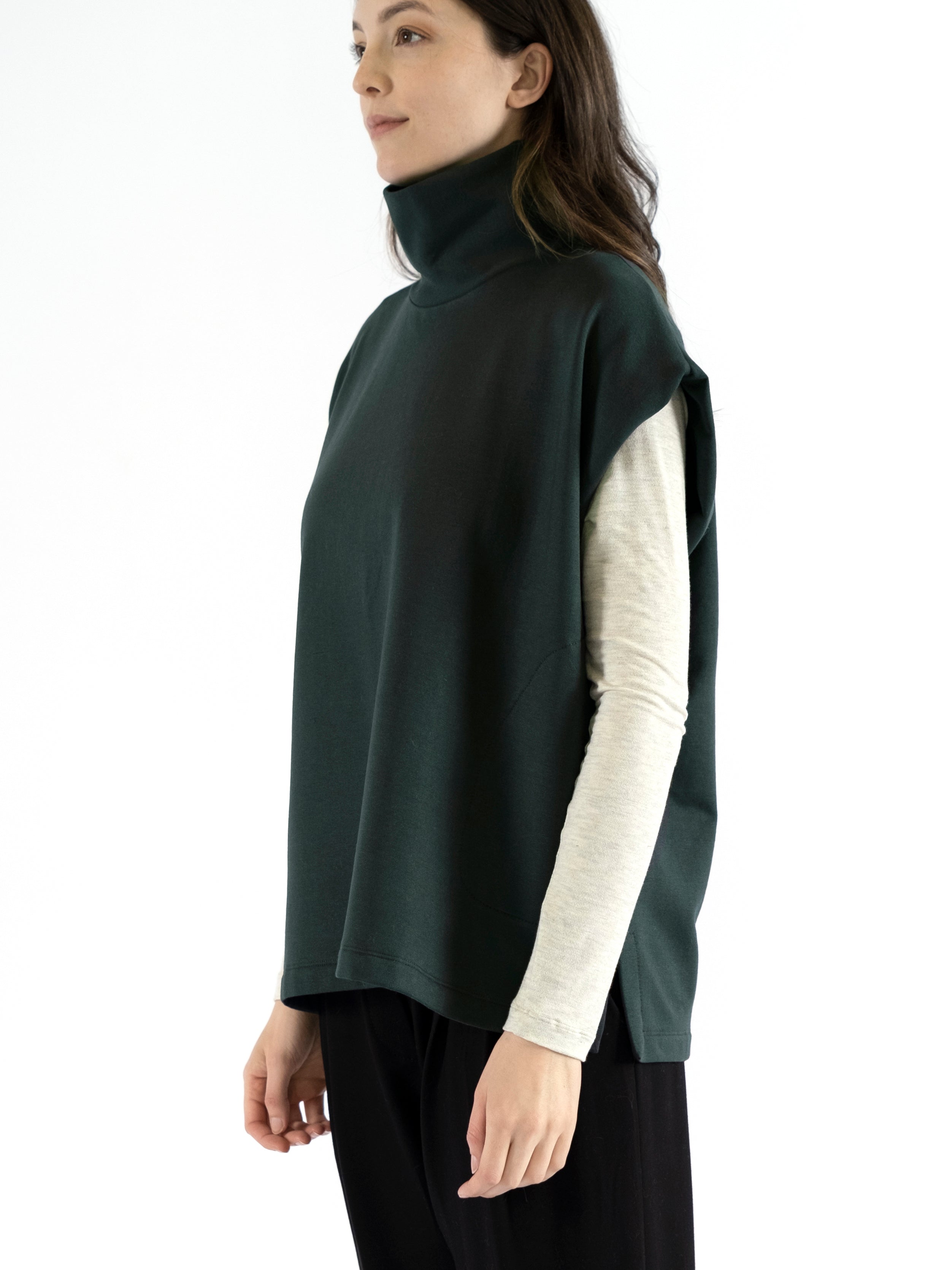 Luna Turtle Neck Vest – Capote